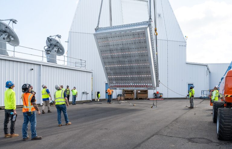 Lockheed Martin Delivers AN/SPY-7(V)1 Radar Antennas to Japan Ministry ...